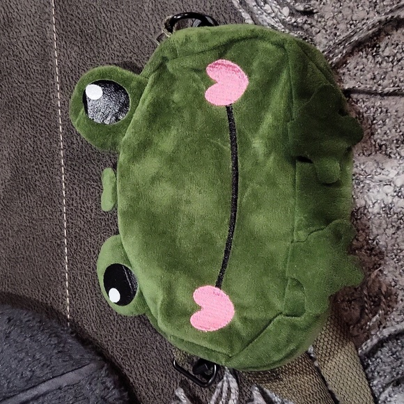 Bags | Frog Fannie Pack | Poshmark